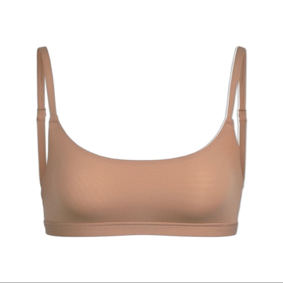 Fits Everybody Scoop Neck Bra